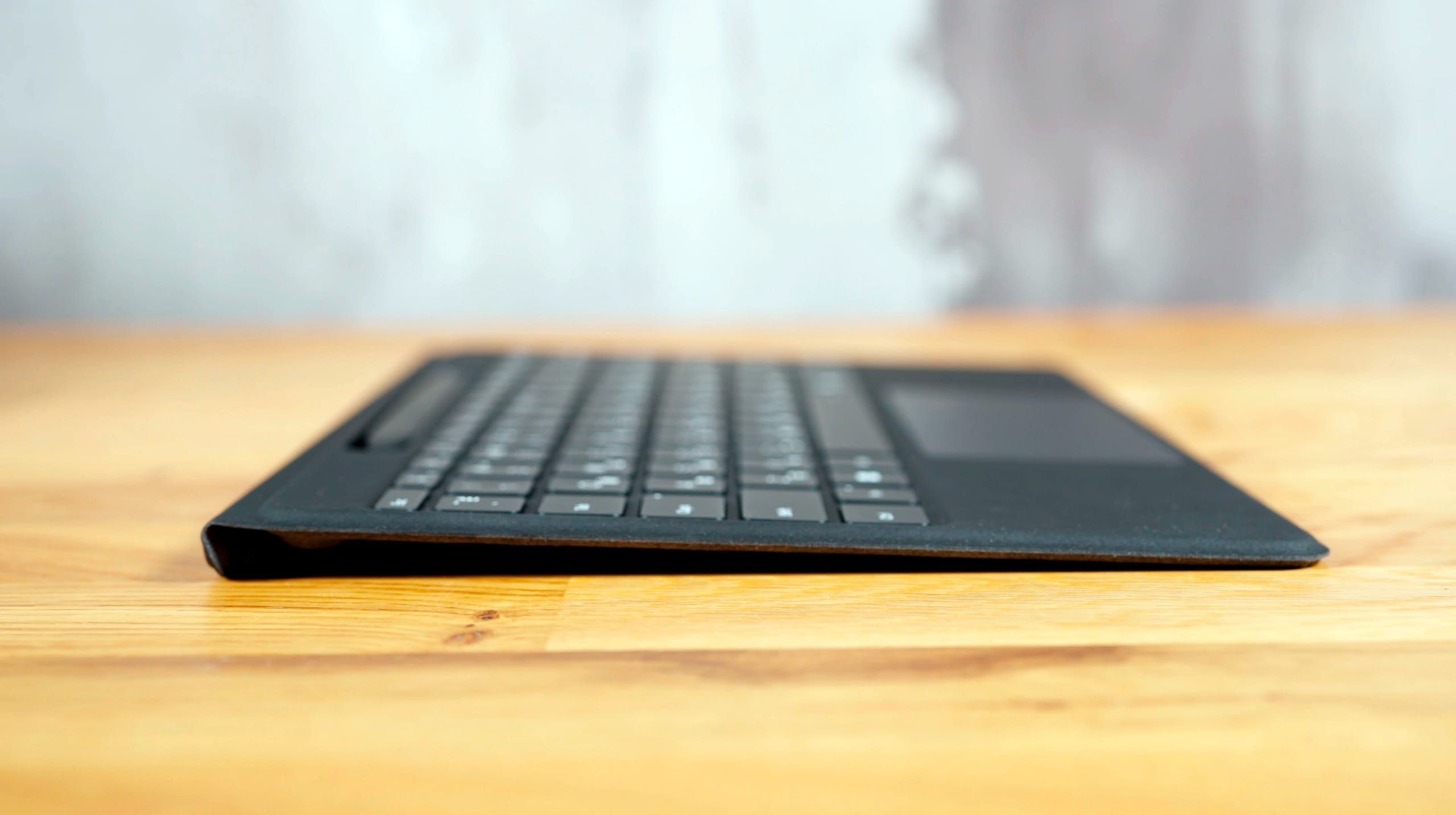 Đánh giá chi tiết Bàn phím Microsoft Surface Pro Flex: Tính năng vượt ...